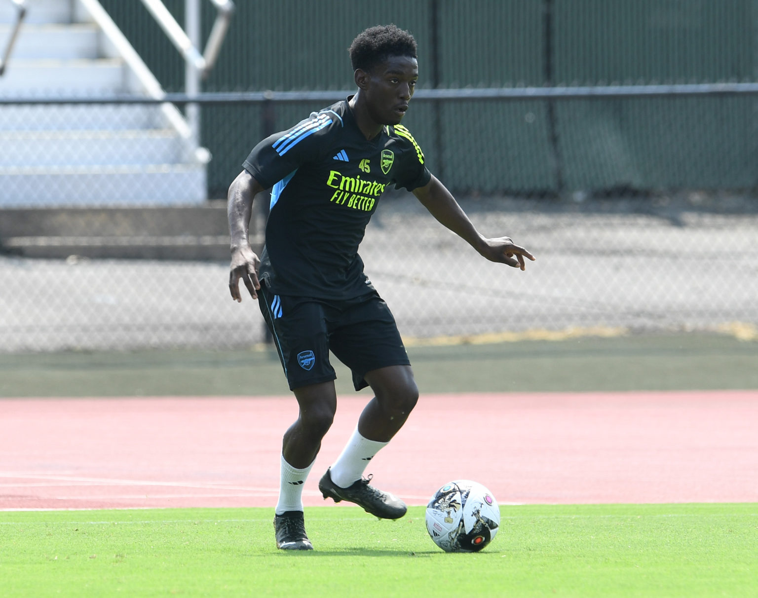 Who is Arsenal’s Amario Cozier-Duberry? Age, nationality, position, stats