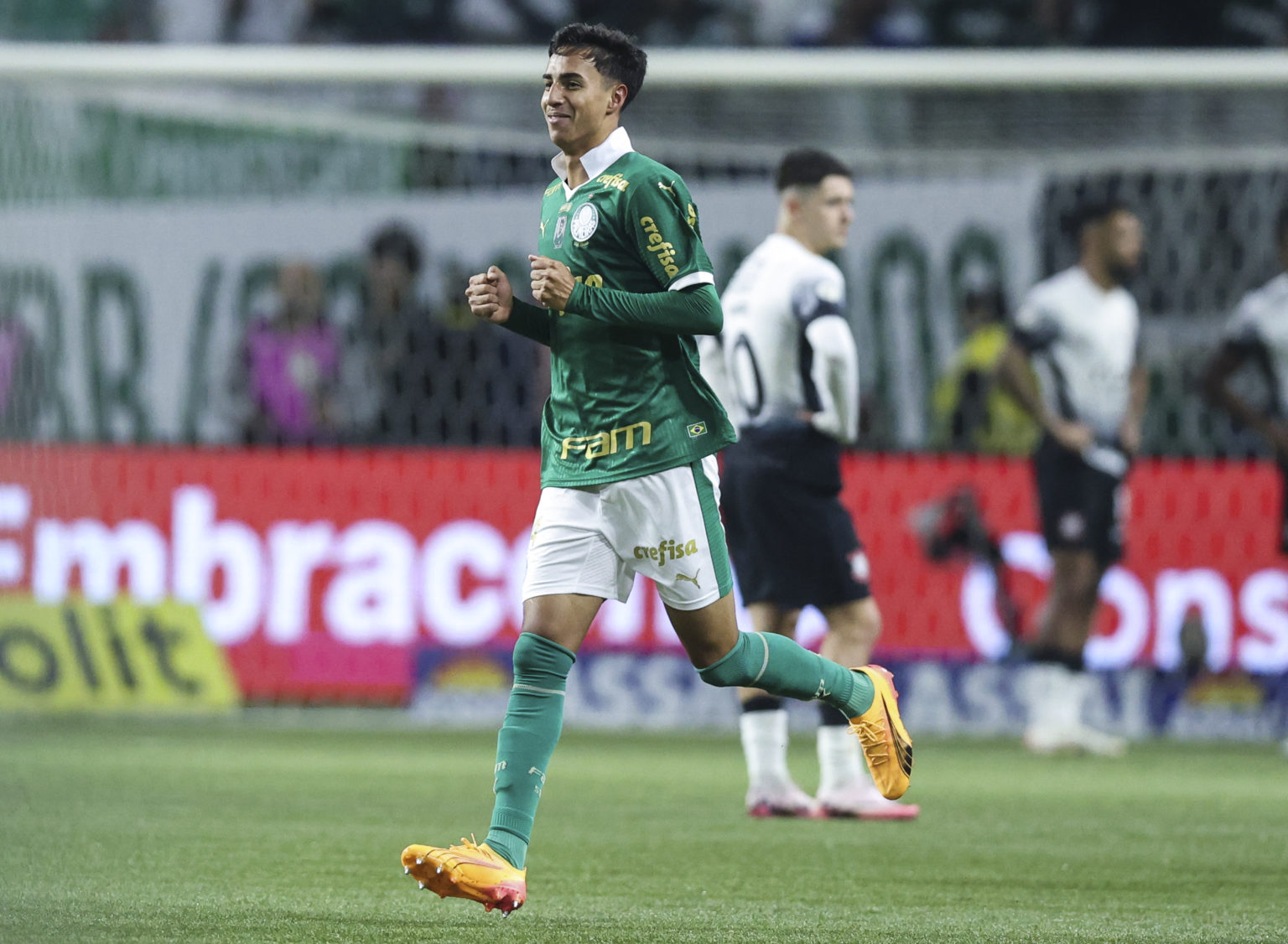 Who is Vitor Reis? Age, height, position, Arsenal and Real Madrid move