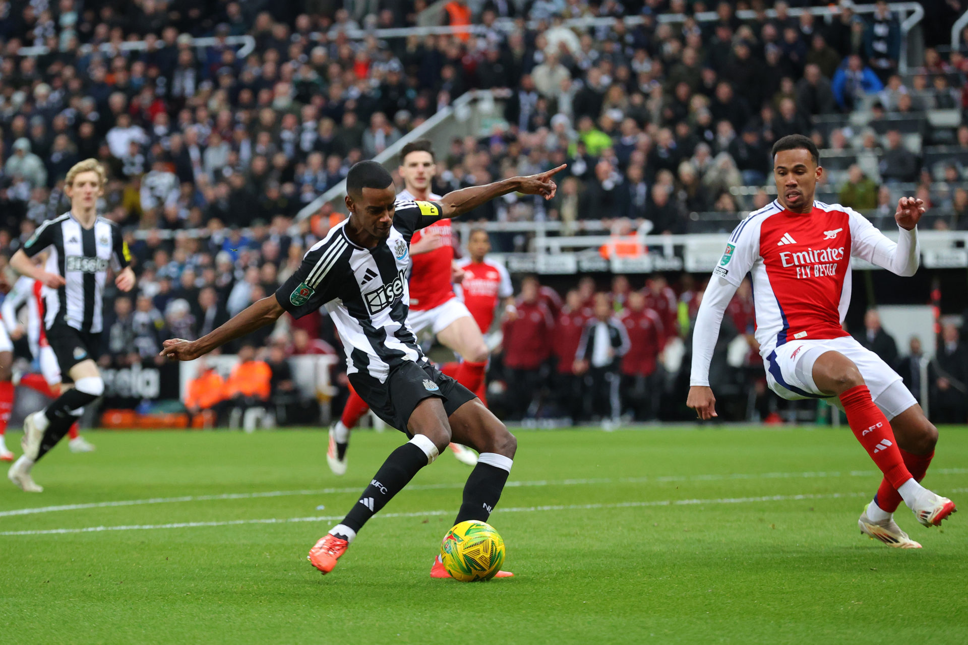 Why Arsenal's potential £100m signing of Alexander Isak would help one ...