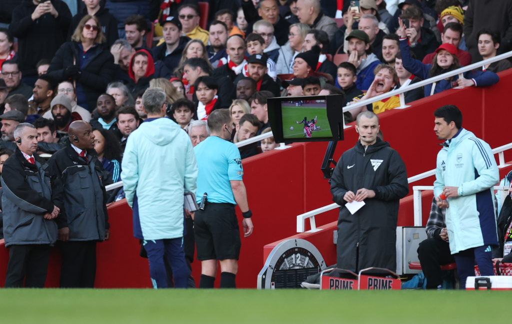 Ex-referee Mike Dean gives verdict on Myles Lewis-Skelly red card as ...