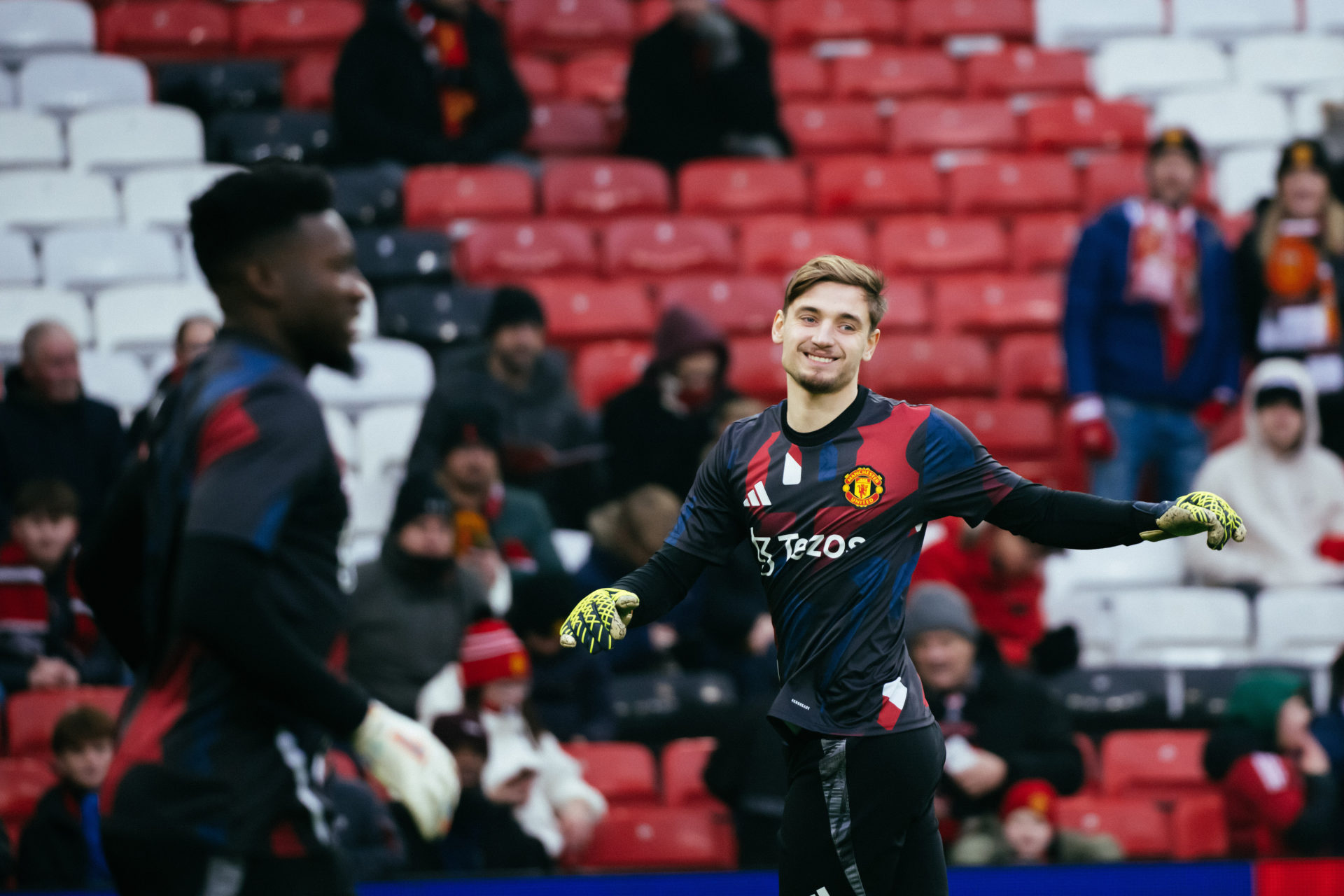 Arsenal academy star who joined Chido Obi at Man United has just been ...